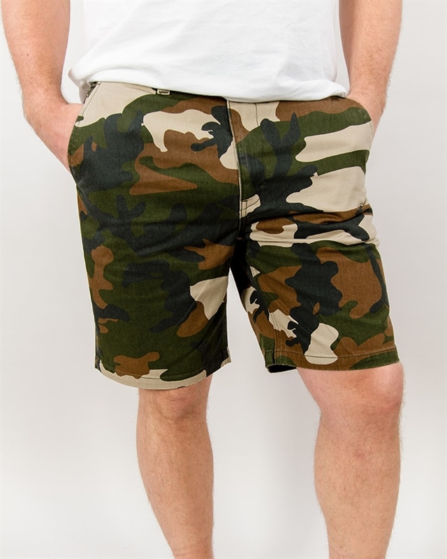 WeSC Rai Shorts Burnt Olive | H10766451G | Green | Kläder | Footish