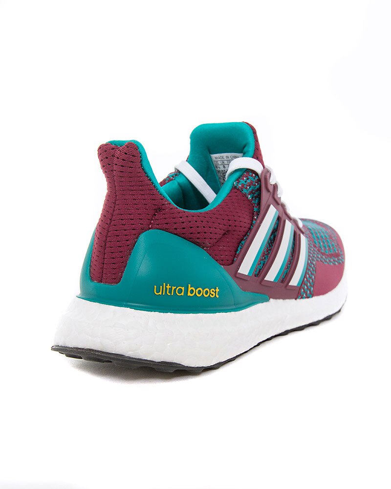 adidas UltraBOOST 1.0 DNA Mighty Ducks | GX2117 | Röd | Sneakers | Skor ...