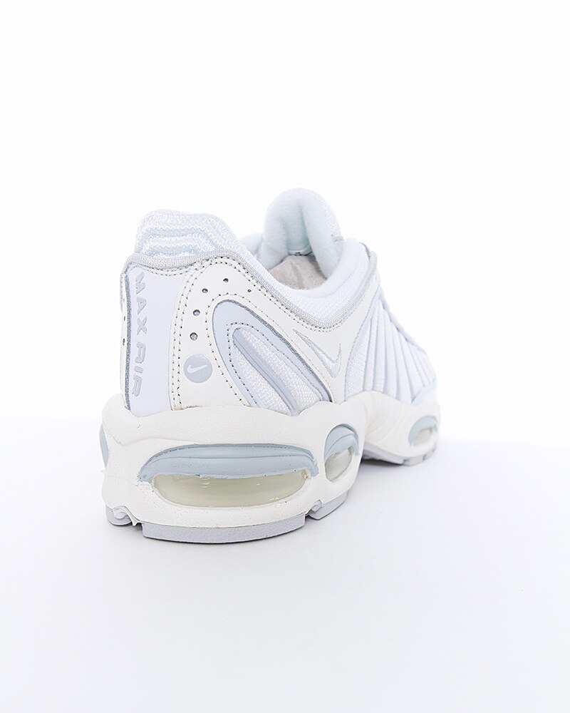 Nike Air Max Tailwind IV | AQ2567-102 | White | Sneakers | Skor | Footish