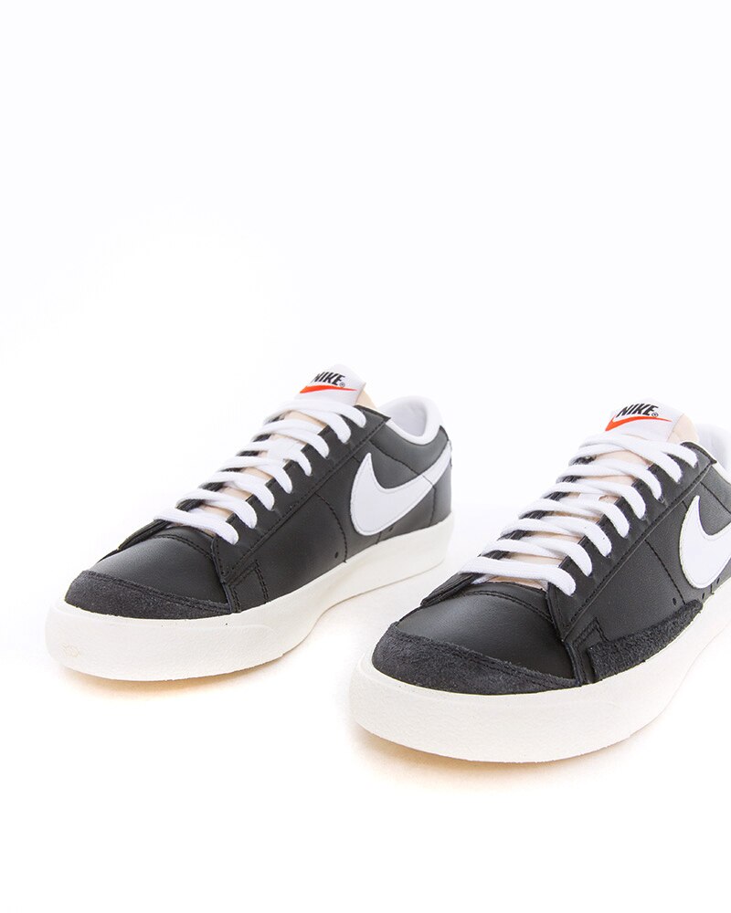 Nike Blazer Low 77 Vintage | DA6364-001 | Svart | Sneakers | Skor | Footish