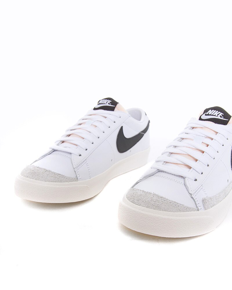 Nike Wmns Blazer Low 77 | DC4769-102 | White | Sneakers | Shoes | Footish