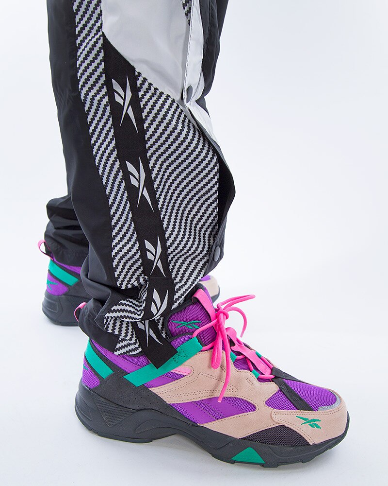 Reebok Classics Vector Pants | EC4626 | Black | Kläder | Footish